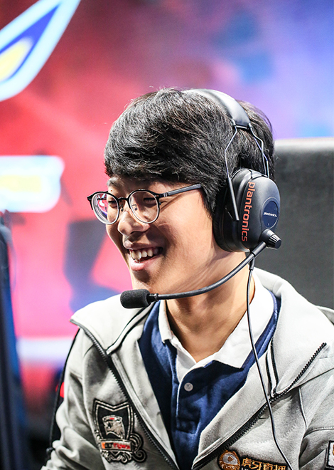 Smeb – E-Sport & Donation